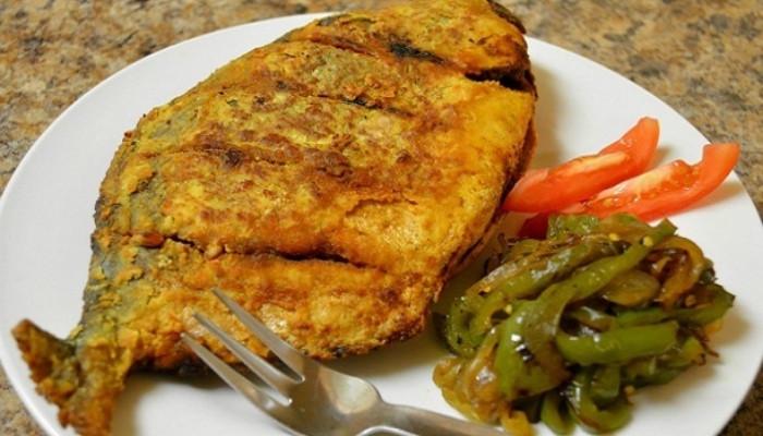 تلی ہوئی ثابت مچھلی-Fried Fish